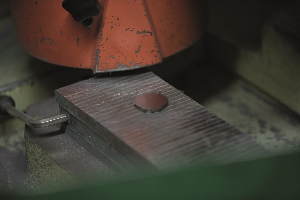 Sample Preparation for the Perfect OES Carbon Analysis | Hitachi